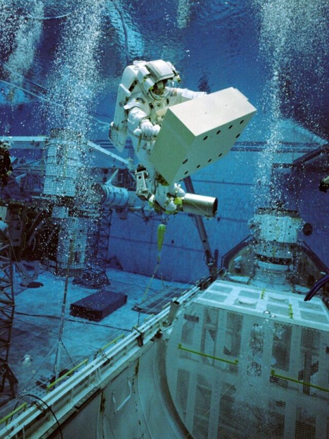 NASA’s Incredible Underwater Moon Simulation Pool: The Neutral Buoyancy ...