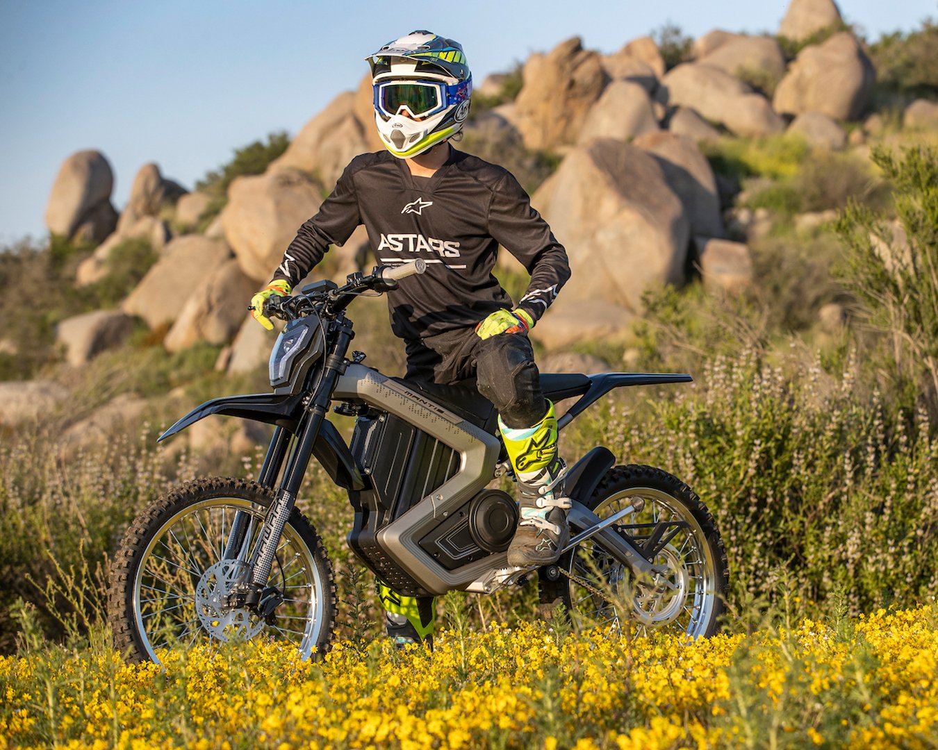 Rawrr eMoto's New 72V Mantis – Power, Performance, and Innovation ...