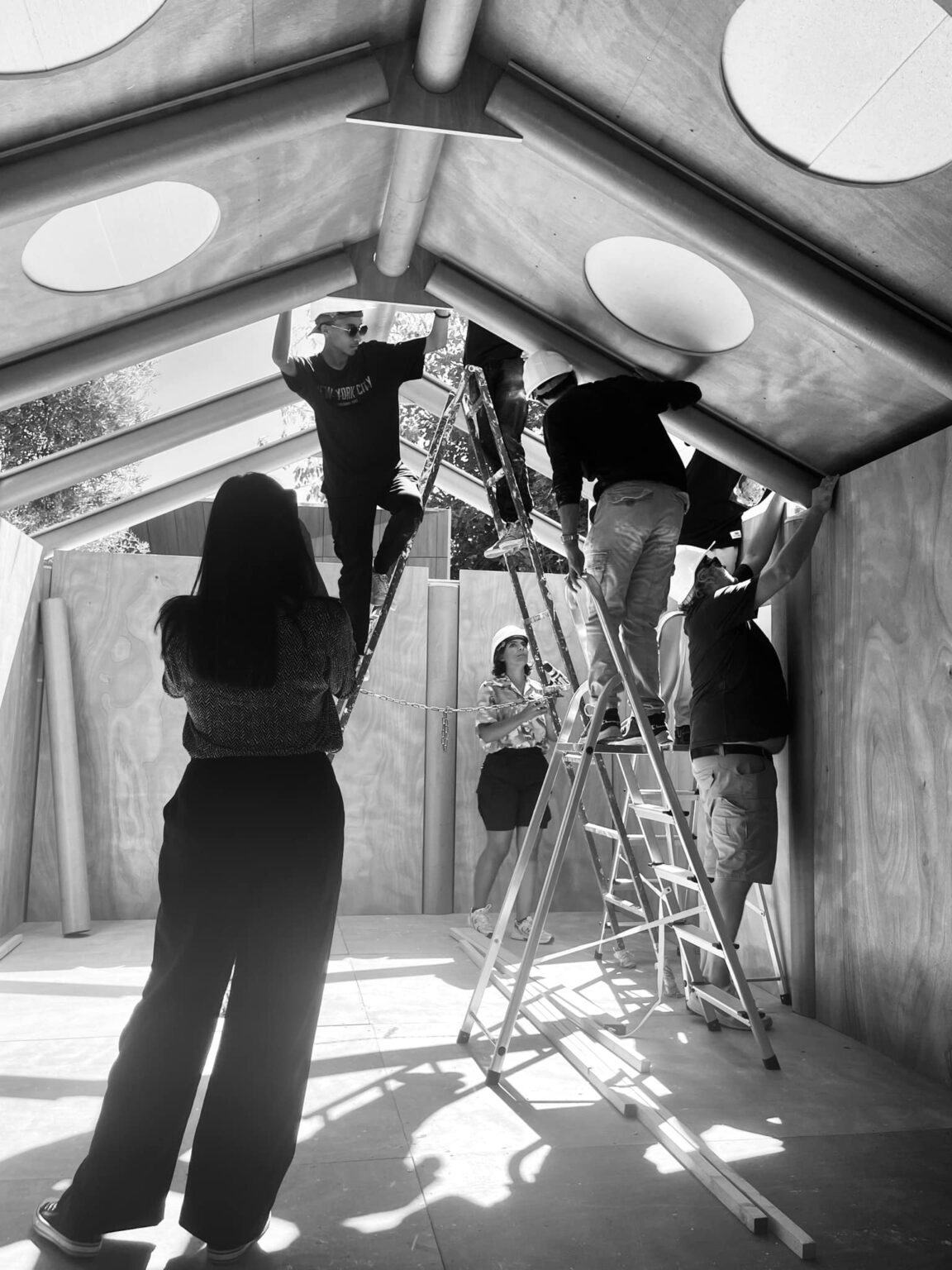 Shigeru Ban's Paper Tube Structures Offer Quick Homes to Those Affected ...