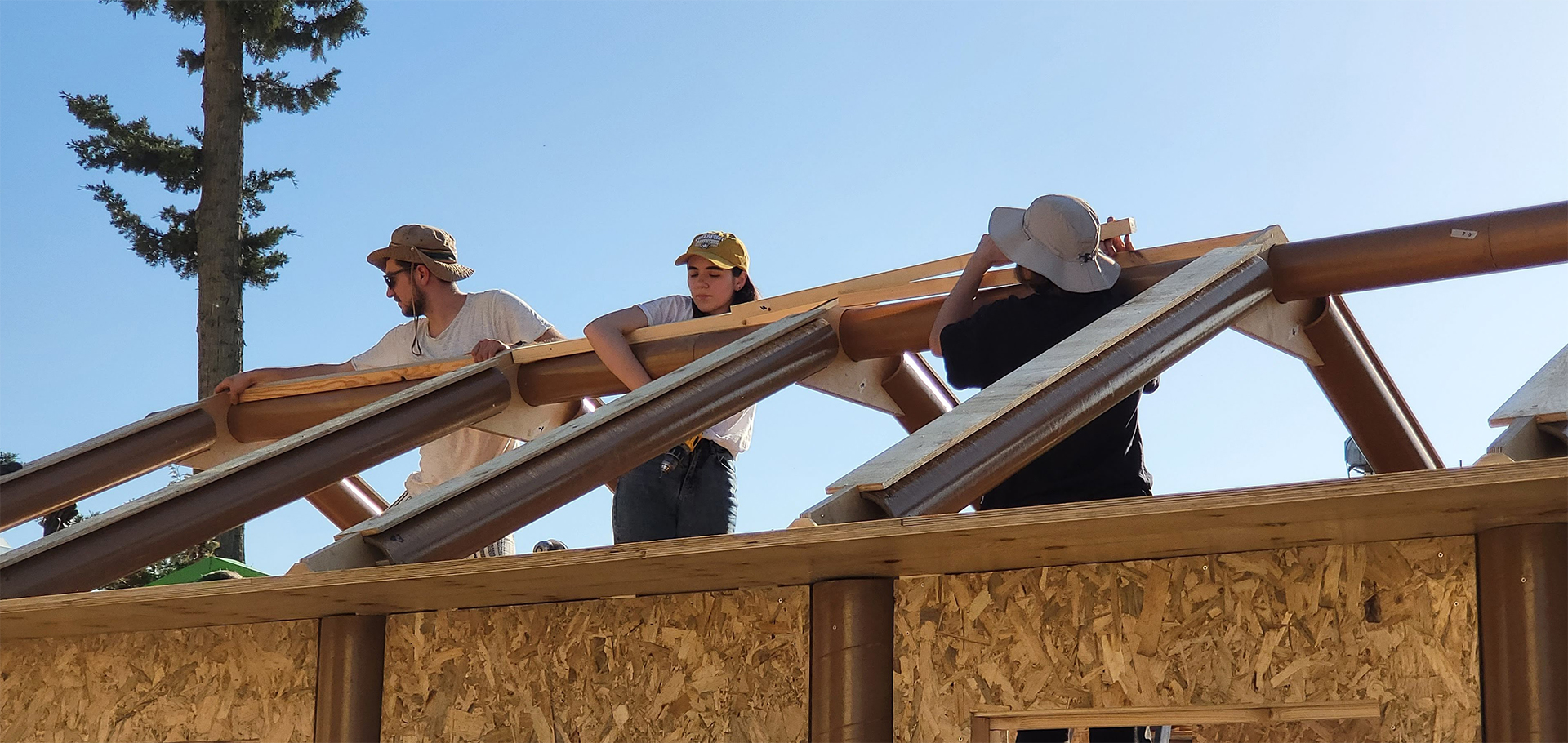 Shigeru Ban's Paper Tube Structures Offer Quick Homes to Those Affected ...