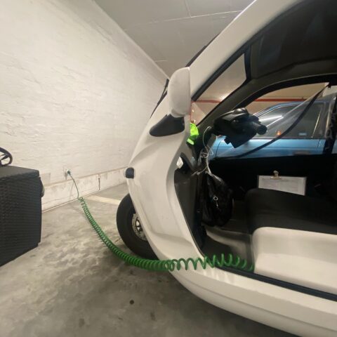 Green Scooter's Zbee: The Compact Electric Trike Redefining Green Urban ...