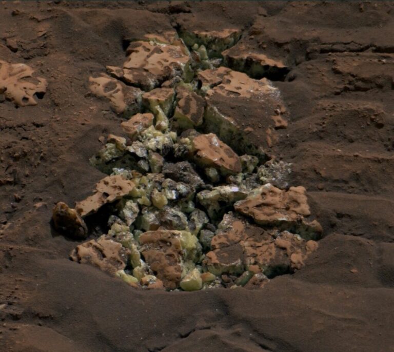 Elemental Surprise on Mars: NASA's Curiosity Rover Discovers Pure ...