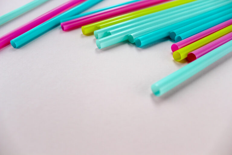 Plastic Straw Pollution 2024: The 8 Million Tons Entering Oceans Each ...