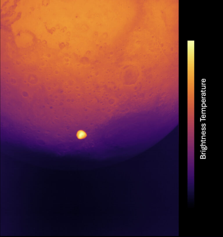 Hera's 1,000 km Deimos Flyby Unveils Moon's Hidden Side - Karmactive