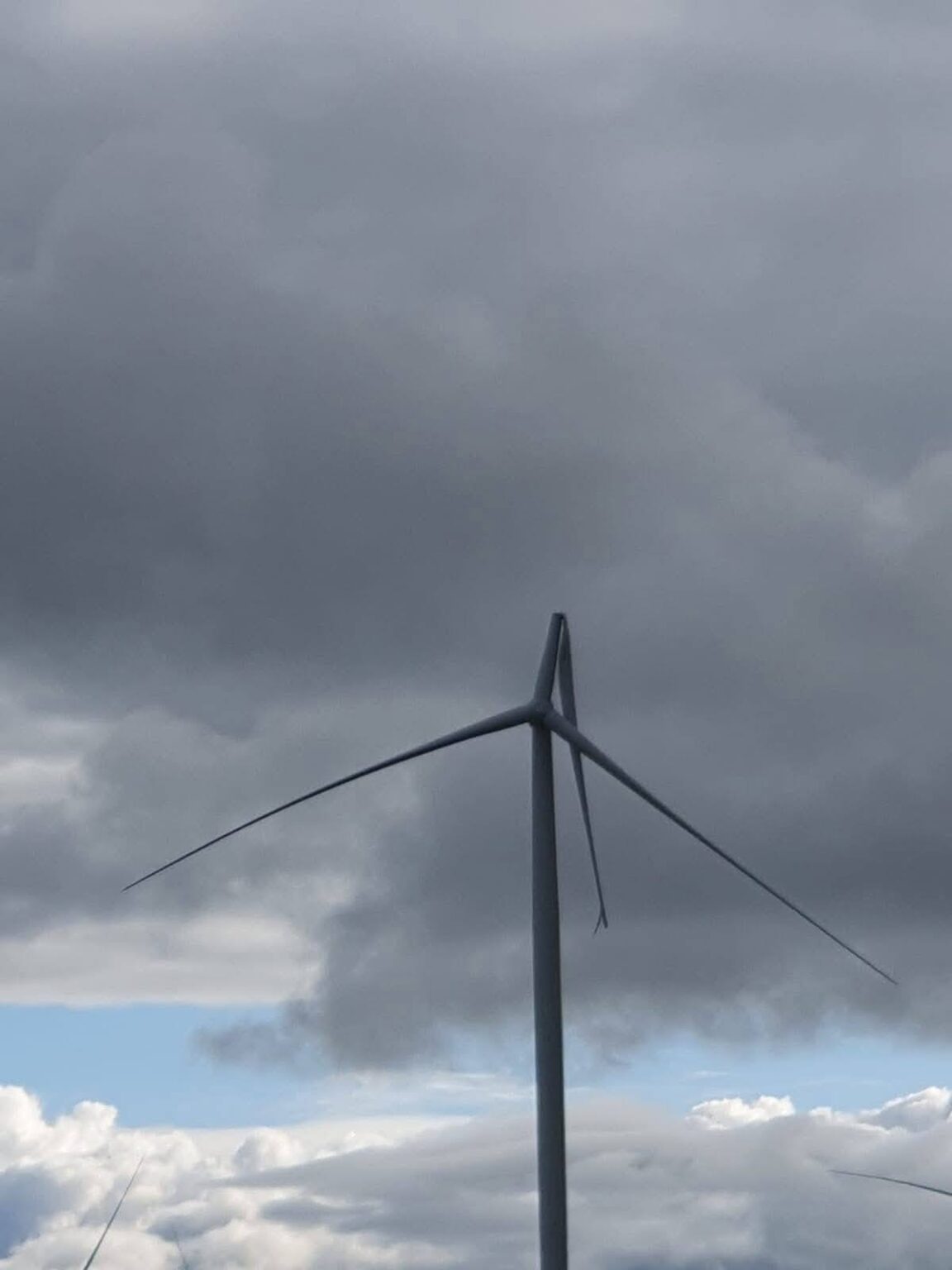 NSW Wind Farm Blade Snaps in Half Just 5 Months After Opening, 19 ...